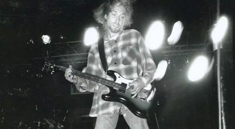 Nirvana je leta 1991 na koncertu v domačem mestu izvedla ognjevito skladbo 'Aneurysm'