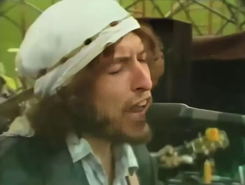 Bob Dylan rara televidprezento de "Shelter In The Storm"