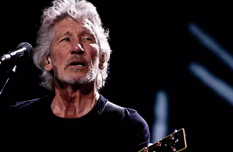 Roger Waters tara Israel ụta maka ọnwụ George Floyd