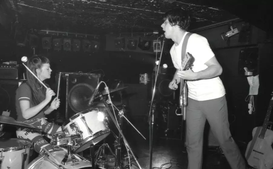 Hvad spillede The White Stripes til deres første koncerter nogensinde?