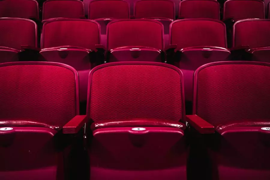 Cineworld ngadesek Boris Johnson nyalametkeun bioskop di tengah pandémik
