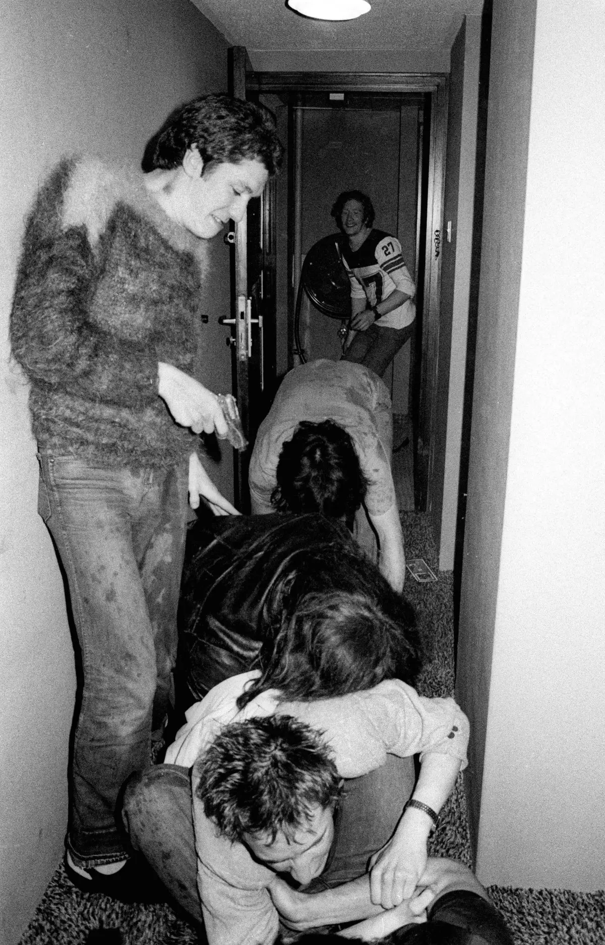 Bistooladaha galmada - Steve Jones iyo Johnny Rotten, Dalxiiska Fawdada. December 1976 Dec 1976