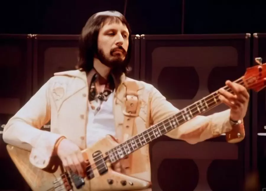 John Entwistles bemerkenswert isolierter Bass auf The Whos „Baba O’Riley“