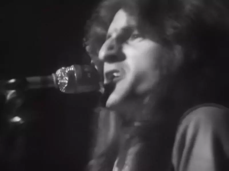 צפו בהופעה של Rush בתיאטרון הקפיטול ב-1976