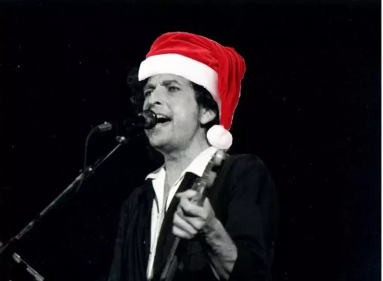 Dangukeun Bob Dylan maca 'Twas the Night Before Christmas'