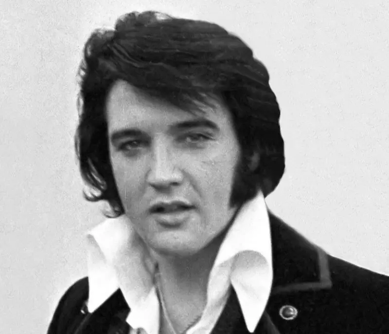 Hetkel, mil Elvis Presley esitas oma viimast laulu, 1977