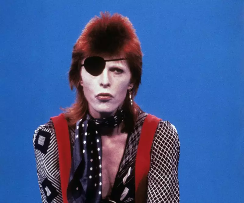 Diamond Dogs: O le suiga i le galuega a David Bowie