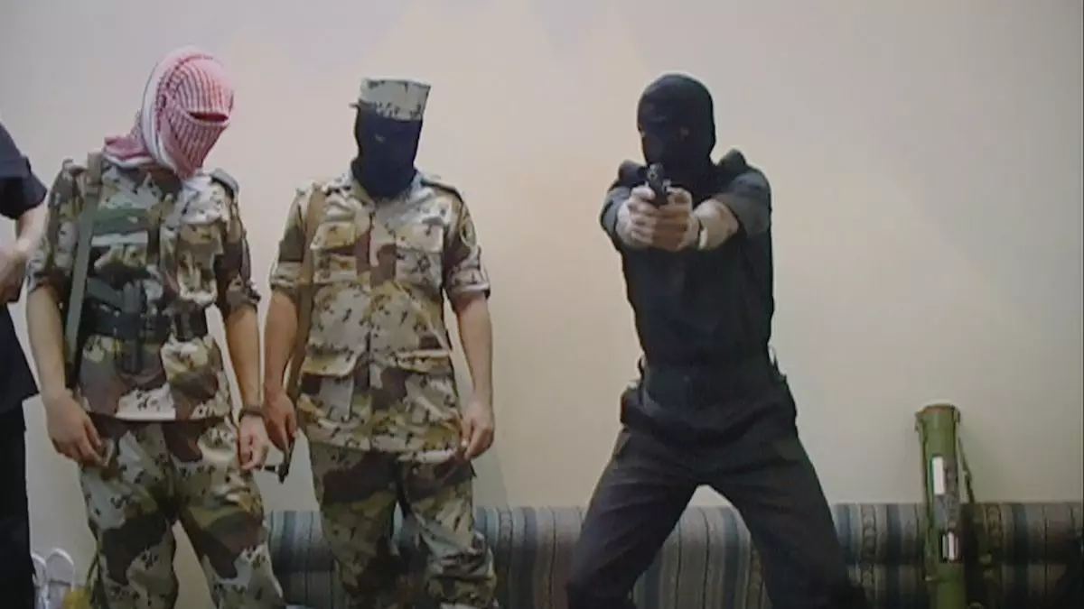 Prisvinnende filmskaper forsvarer bruken av opptak tatt av al-Qaida-terrorister