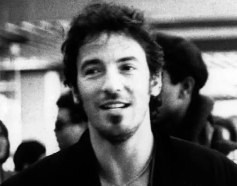 Bruce Springsteen tocando en las calles de Copenhague