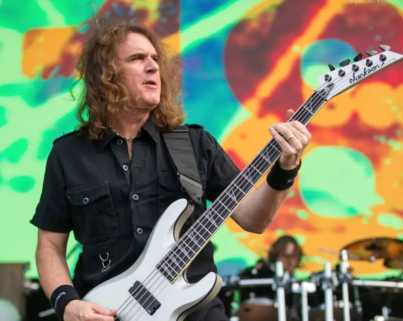 Megadeth Devid Ellefsonni da'volardan keyin olib tashladi