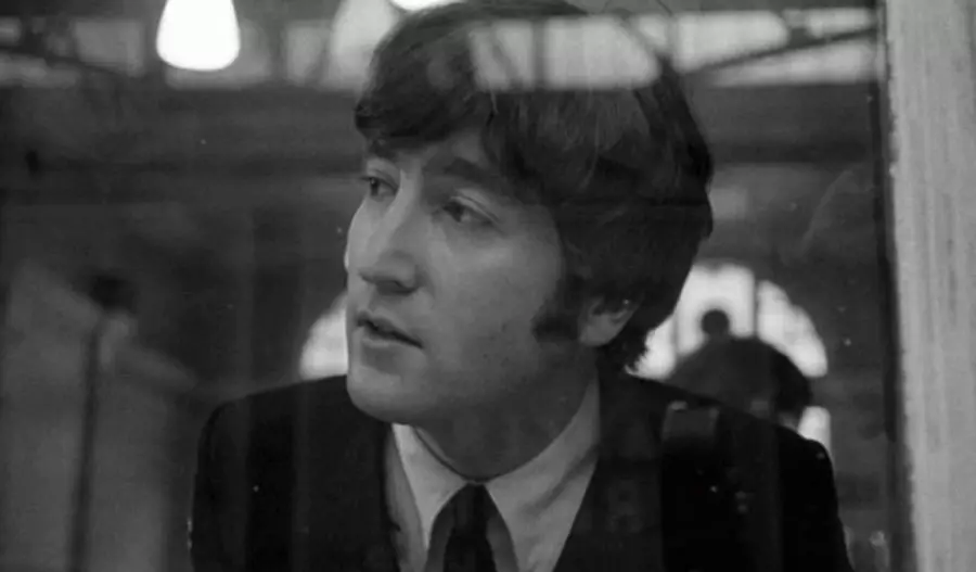 The Beatles երգը, որը Լենոնի առաջին «գլխավոր ստեղծագործությունն» է