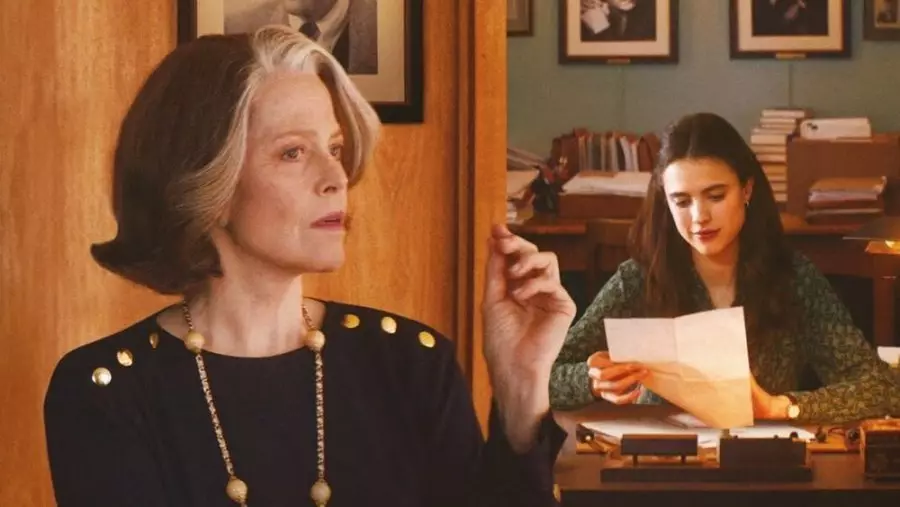 Đánh giá 'My Salinger Year': Sigourney Weaver đóng vai chính trong phim truyền hình mới