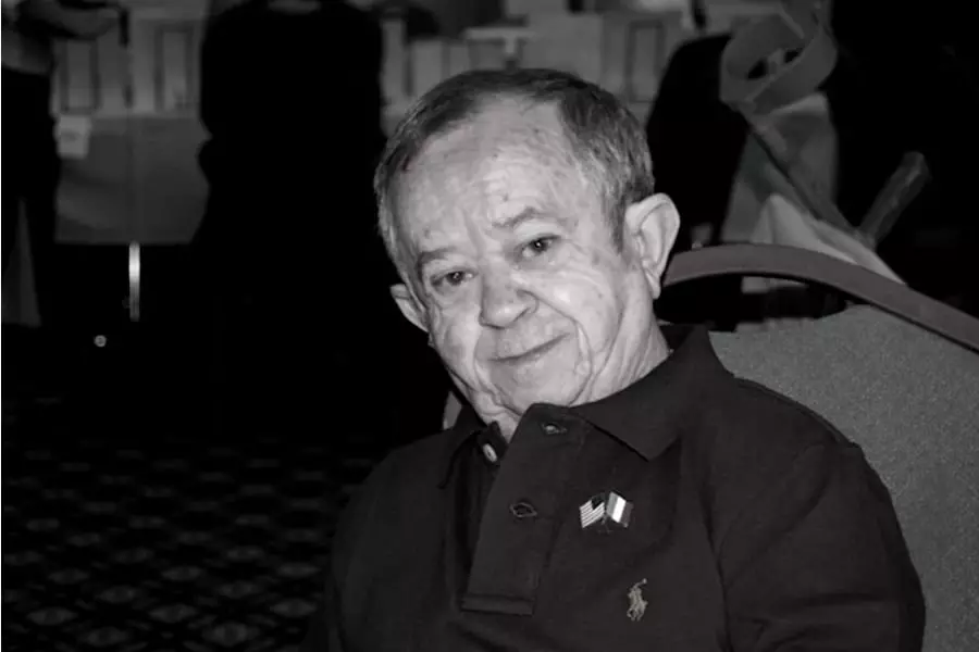 Felix Silla, Cousin Itt aus „The Addams Family“, stirbt im Alter von 84 Jahren
