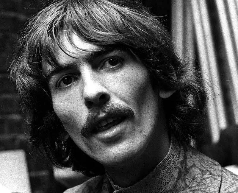 Strana Beatles a bijare ya George Harrison