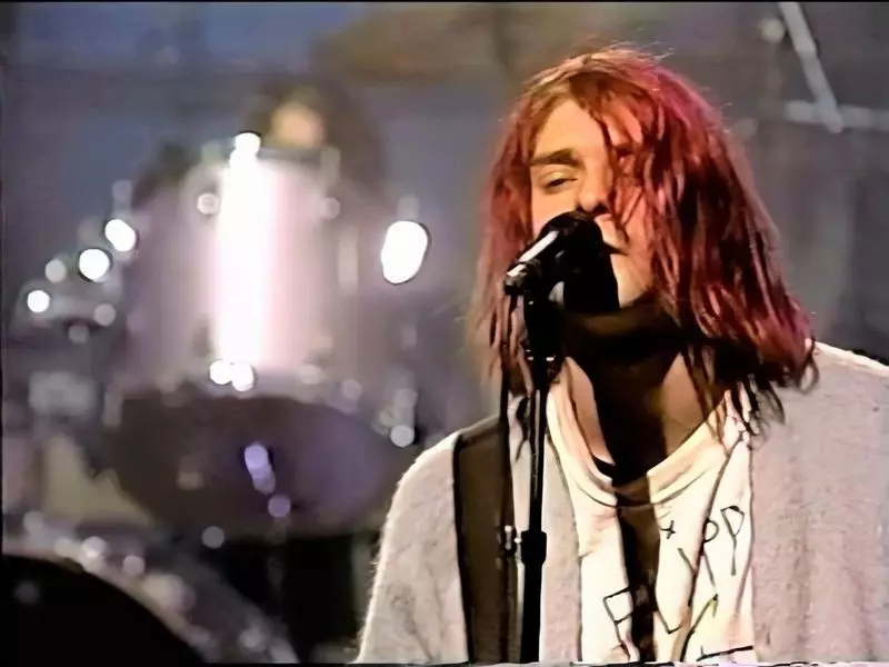 Ara d-debutt esplożiv ta’ Nirvana Saturday Night Live, 1992