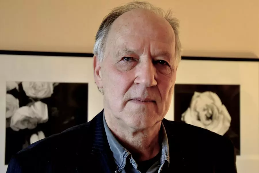 Entdeckt dem Werner Herzog seng Obsessioun mat Pouleten