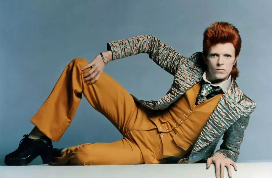 Ny tarika David Bowie dia nofaritana ho "The psychotic Beatles"
