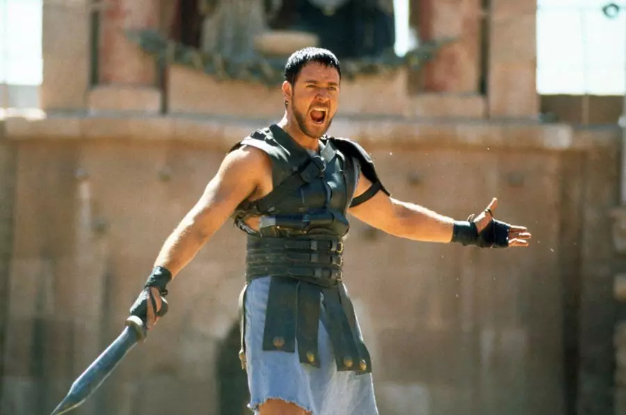 Russell Crowe ûntbleatet it ôfwiisde plot foar 'Gladiator 2'
