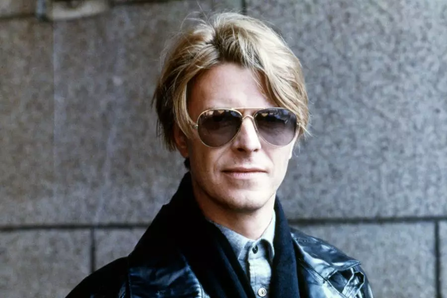 David Bowie, suyun reklamını yapmak için tükendiğinde