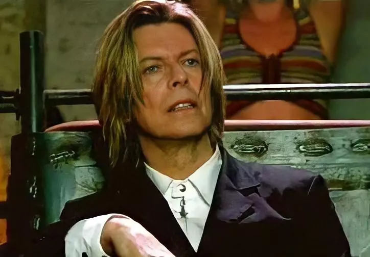 Pamene Celebrity Big Brother anapereka David Bowie obituary