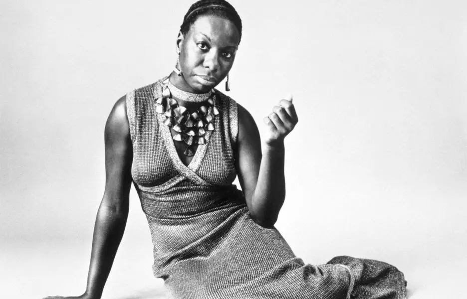 Nina Simone's 10 sili ona maoae lipine i taimi uma