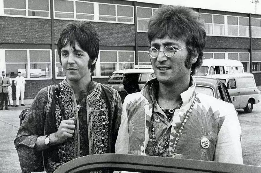 John Lennon demandis Art Garfunkel pri reformado de The Beatles
