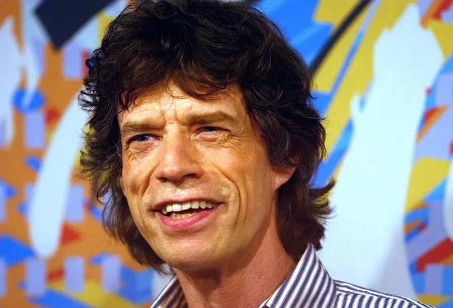 Mick Jagger afungura ibijyanye no kuzenguruka nta Charlie Watts