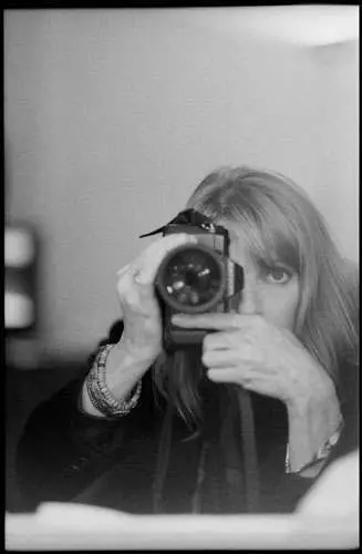 Linda McCartney- 'Spiegel, Zelfportret' (1992)