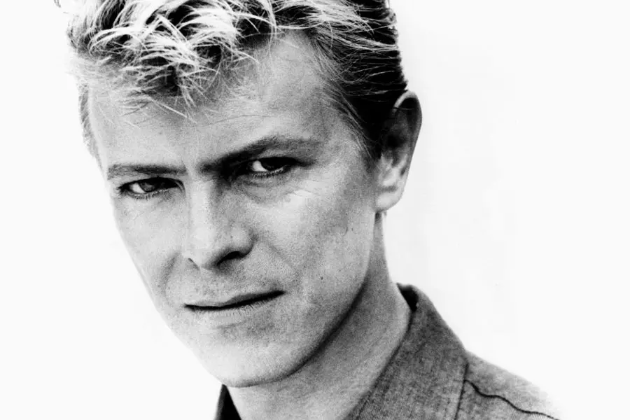 Watch David Bowie nerangake apa sampeyan kudu tindakake atimu