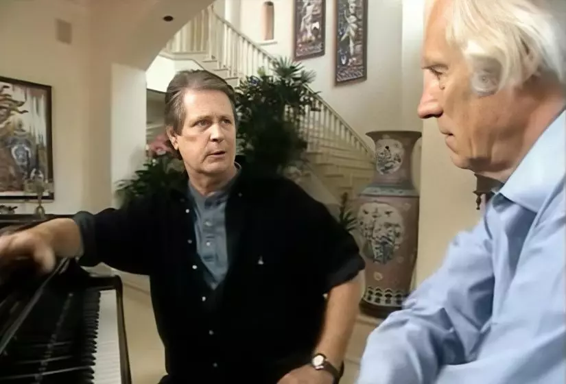 Brian Wilson i George Martin w filmie „Bóg tylko wie” Beach Boys