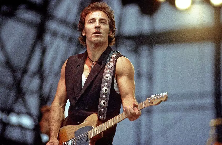 Bruce Springsteen ඔහුගේ එකම අංක එකේ ගීතයට වෛර කරන්නේ ඇයි?