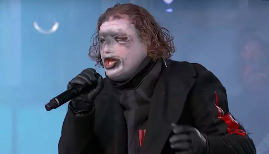 Corey Taylor, mosh pit təhlükəli olduğu üçün Slipknot konsertini dayandırır
