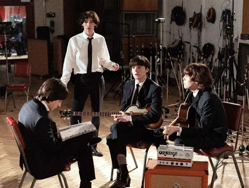 Αποκαλύφθηκε το καστ των Beatles για τη βιογραφική ταινία του Brian Epstein «Midas Man» 15621_1