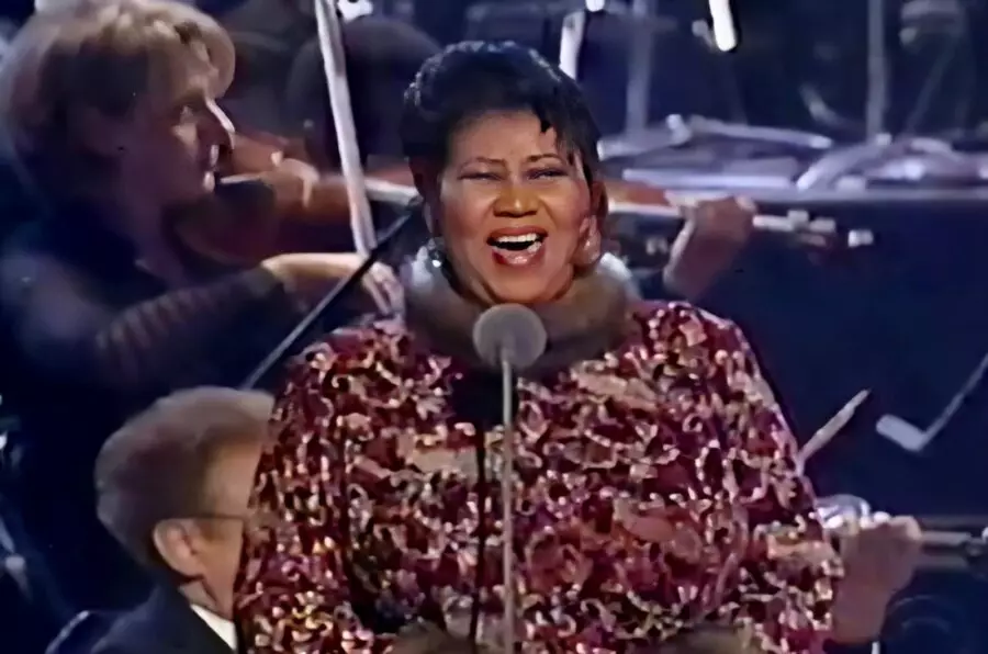 Sikhumbula ngenkathi u-Aretha Franklin esindisa ama-Grammys ka-1998