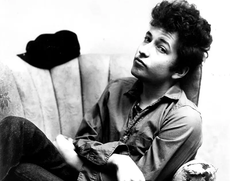 O le tasi tagata musika Bob Dylan na fai mai na ia maofa