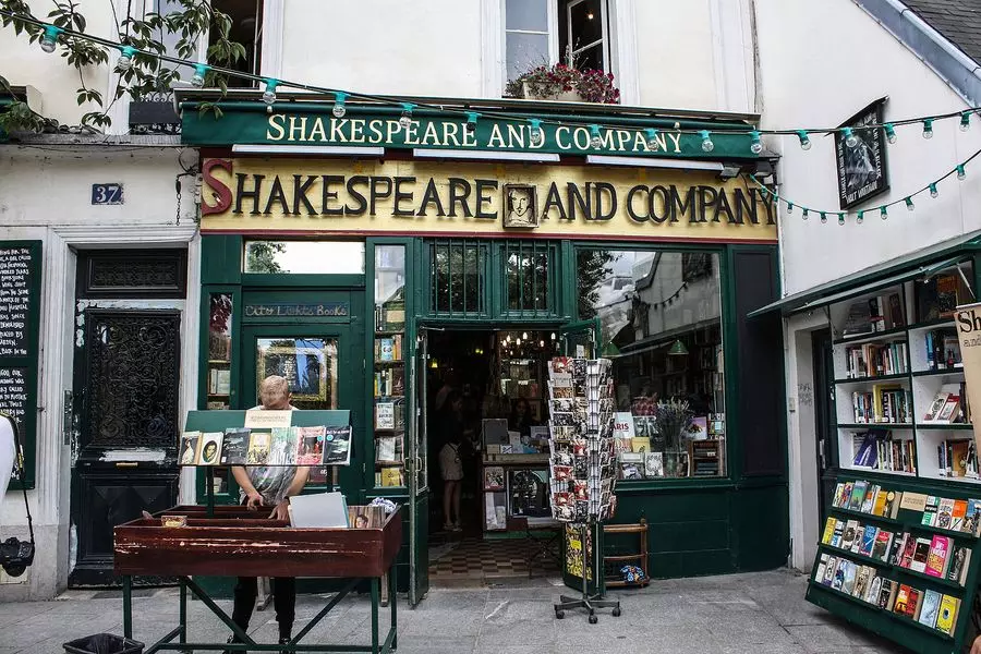 Shakespeare and Company: Ástsælasta bókabúðin í París