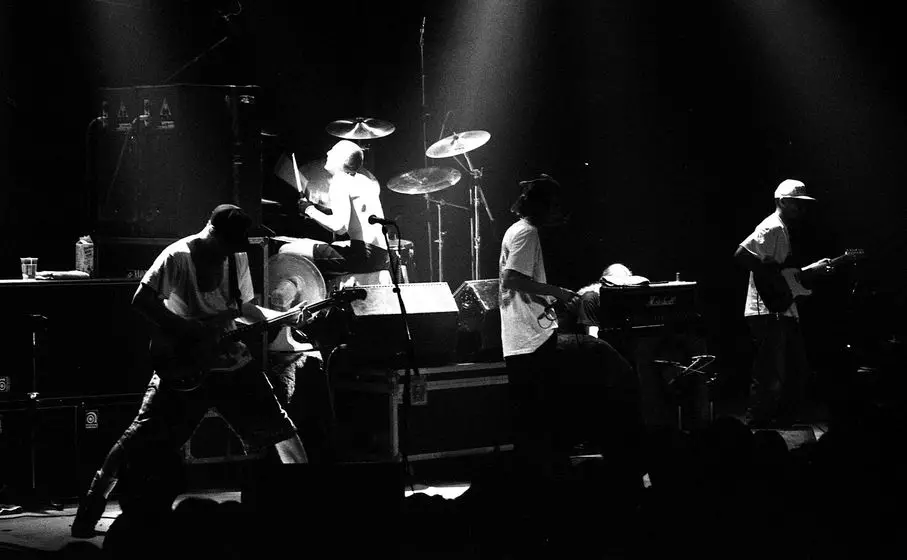 Pamje të rralla të koncertit të parë të Rage Against The Machine