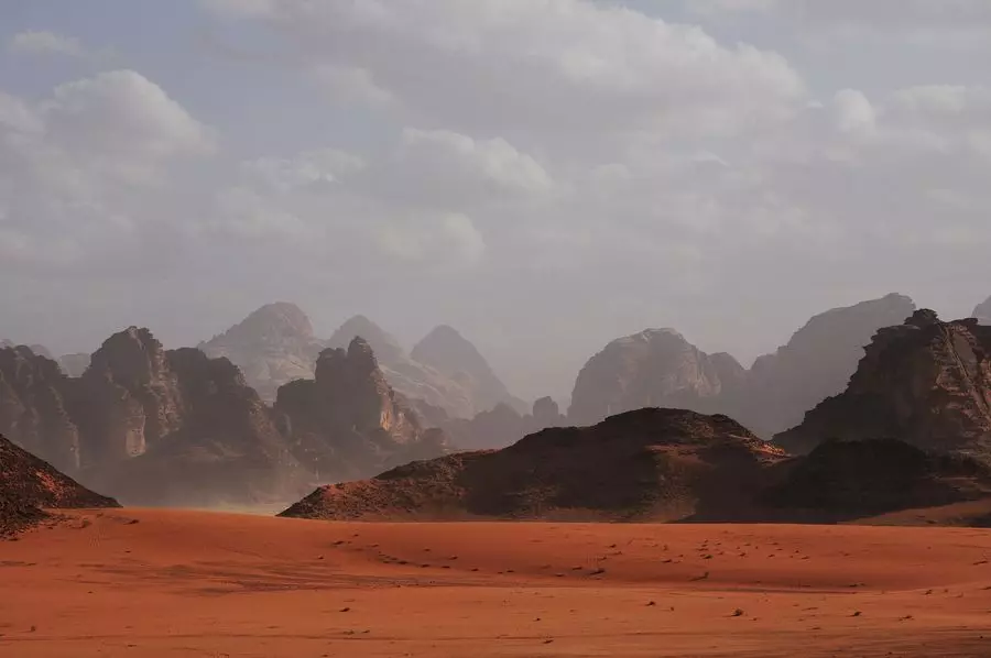 وادی رام، صحرای اردن که به عنوان مکان فیلمبرداری ماورایی مورد استفاده قرار می گیرد 5
