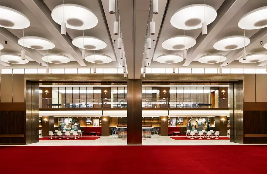 De surrealistesche Sci-Fi inspiréierten Hotel um New York's JFK Airport 302_11