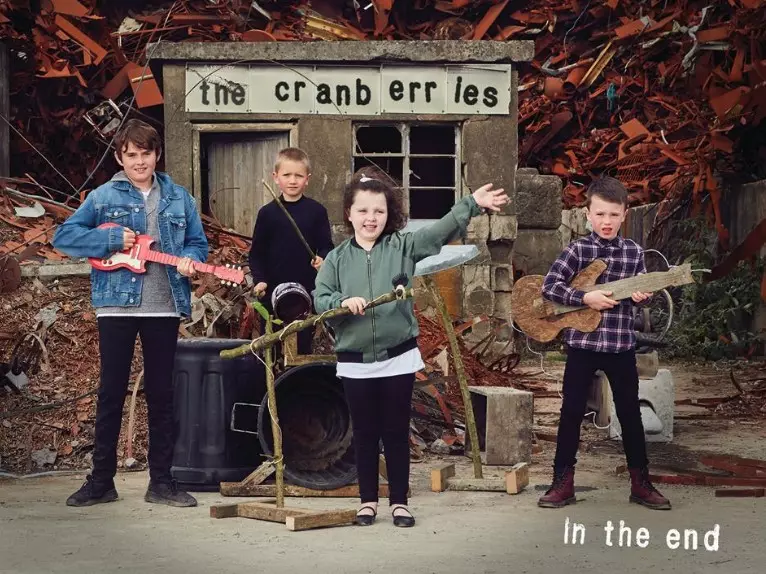 The Cranberries jakaa ensimmäisen singlen viimeiseltä albumilta "All Over Now"