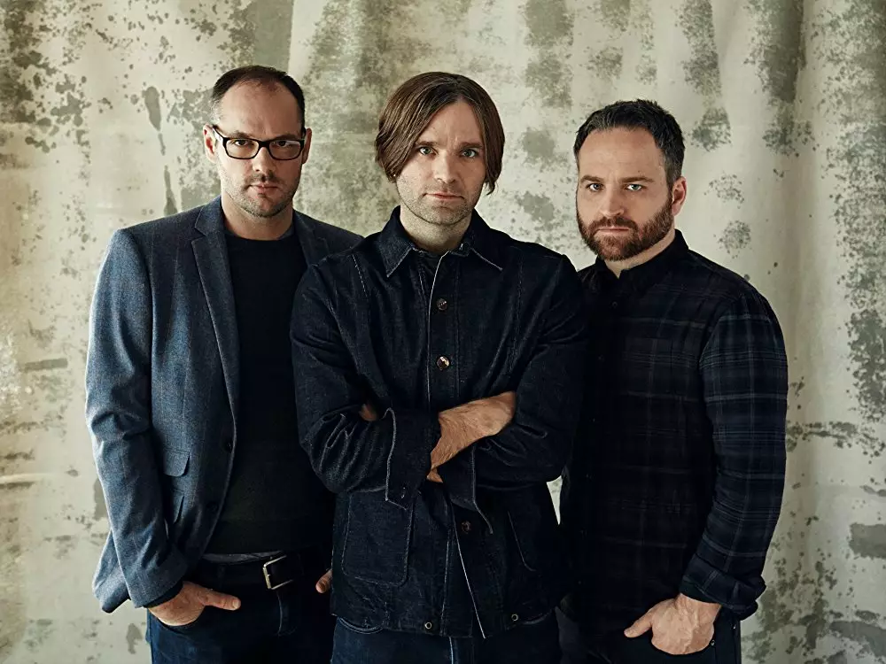 Death Cab for Cutie cover the Frightened Rabbit's 'My Backwards Walk'