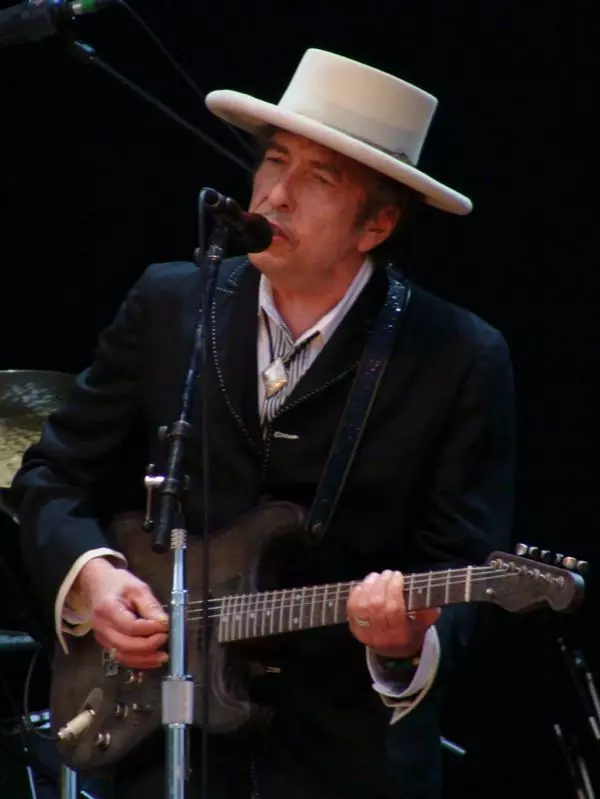 Bob Dylan o ile a sireletsa tšebeliso ea hae ea 'N-word' pina ea hae ea 'Leholiotsoana'.