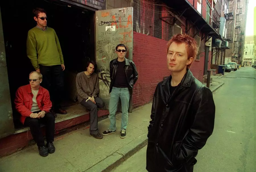 Radiohead ئۇلارنىڭ قارا چاپلىغۇچىلاردىن قانداق ئېشىپ كەتتى