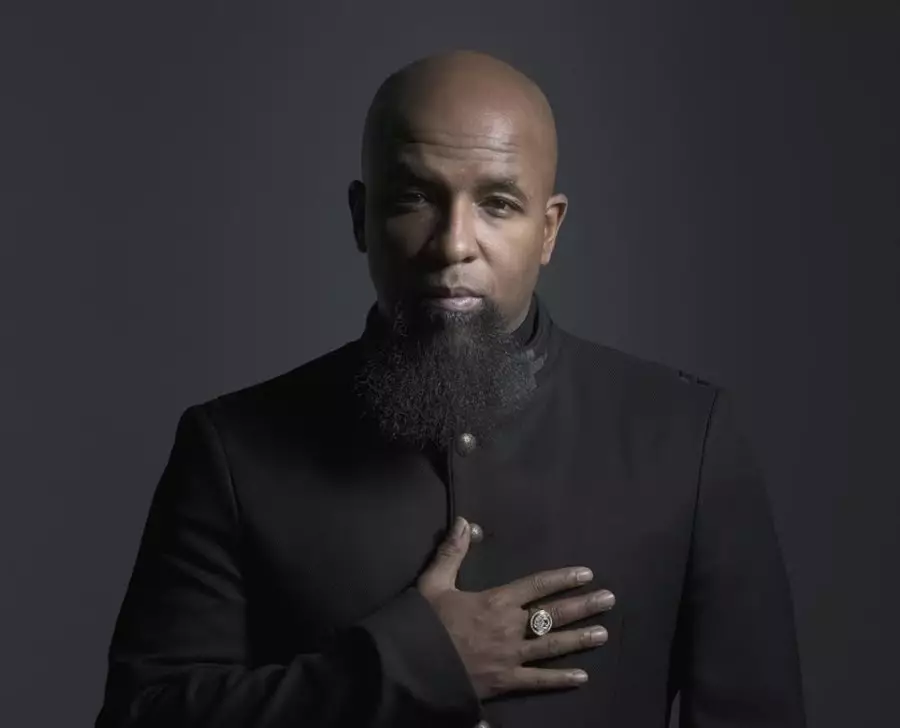 Far Out Meets: Tech N9ne sa 2pac, Country Music at Parallel Parking.