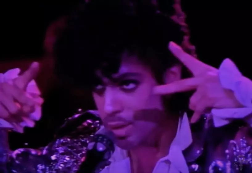Optagelser af Prince, der øver sig til sin fødselsdagsfest, 1984