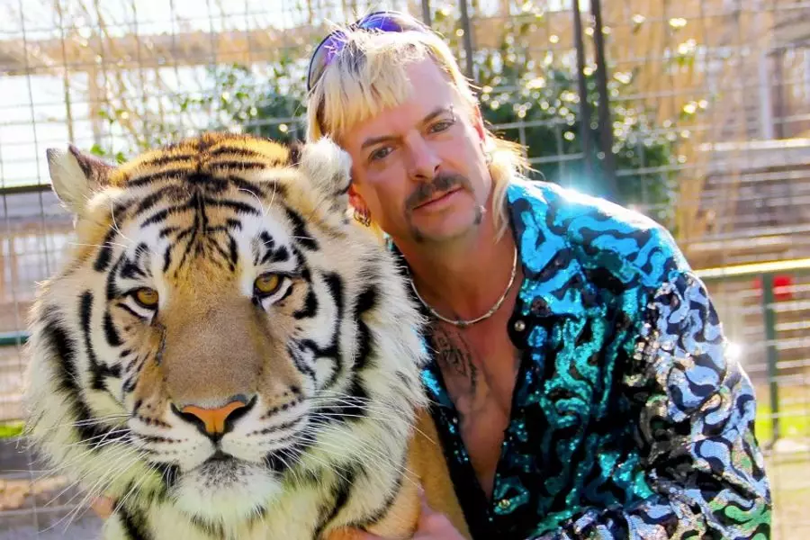 Tīģera karaļa Kerolai Baskinai tagad pieder Džo Eksotiķa zoodārzs