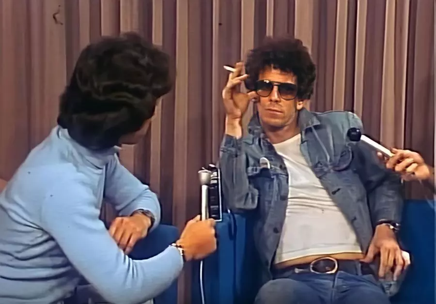 Lou Reed သည် 1975 ခုနှစ် Sydney တွင်ပြုလုပ်သောအင်တာဗျူးတစ်ခုတွင်သူ၏အေးမြမှုကိုဆုံးရှုံးခဲ့သည်။