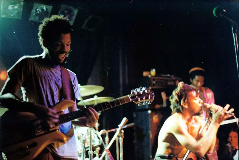 1982 ۾ پنڪ وينيو CBGB جي پٺتي تي بيڊ برائنز جو شاندار شو