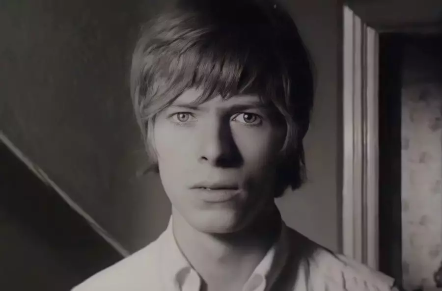 Guarda David Bowie in "The Image", il suo primo ruolo in un film