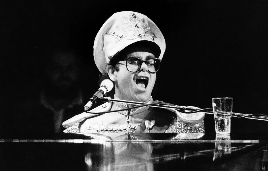 O le koneseti a Elton John i le 1975 i le Dodger Stadium